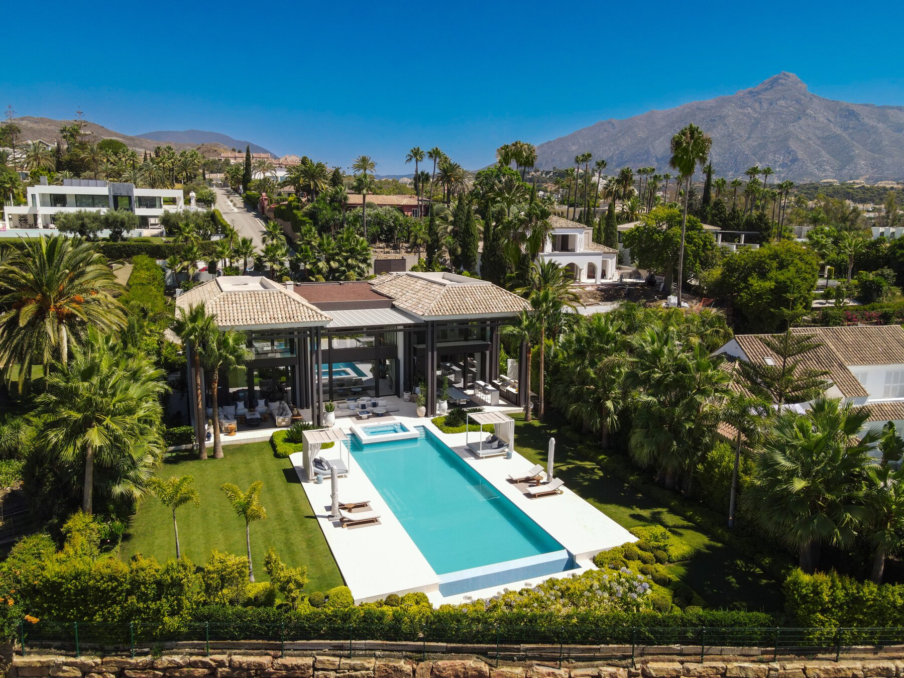 Luxury Marbella Real Estate - Villas & Apartments